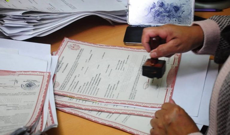 Apellidos con Y: lista completa + significado y origen (2026)